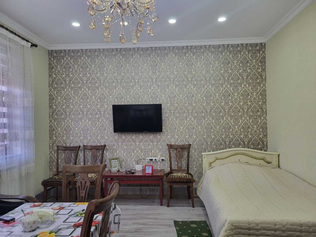 м.Буюк Ипак Йули ч/х Салом новостройка 1-комн 3/5 40 м² ремонт меб/тех