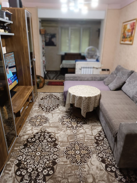 2/4/5 Феруза Экобазар (военка). Кирпич. 58м². Не торец. 2 балкона 2×6;
