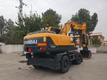 Ekskavator hyundai 170w 2015y