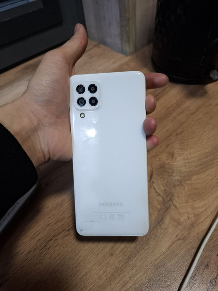Samsung a22 64gb white