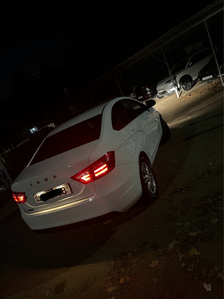 Продается Lada Vesta 1.6
