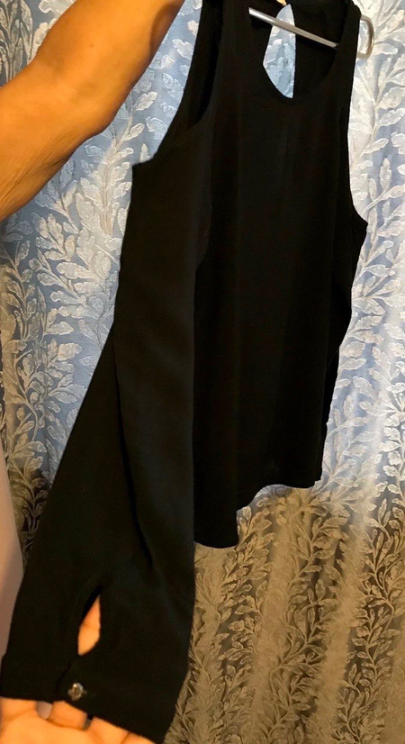 Кофта Pull&Bear

Кофта Pull&Bear (оригинал) с длинными рукавами.