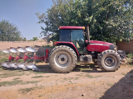 Case MXM 140 sotiladi