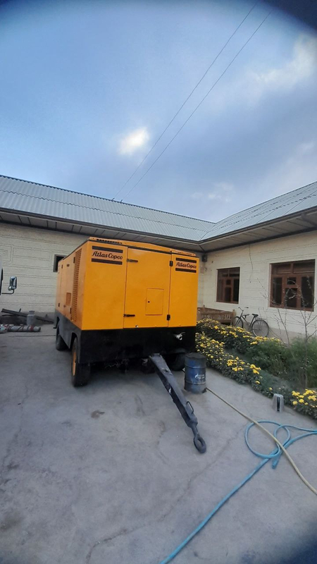 ATLAS COPCO  kompressori sotiladi