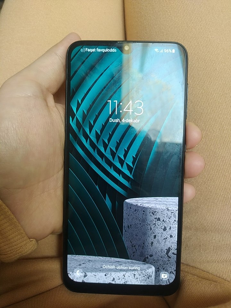 Samsung a30 sotiladi