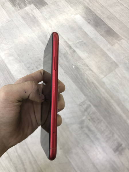 iPhone Xr sotiladi
