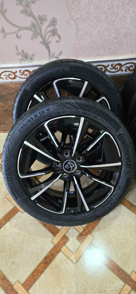 Диск от BYD HAN c Шинами Contenetal