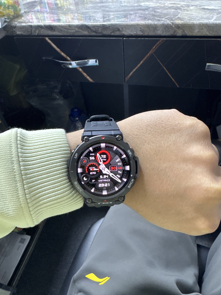 Amazfit T-rex 2 qora rangi