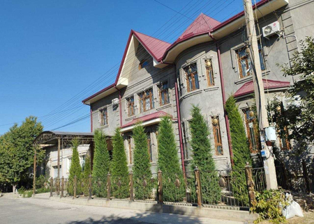 Продается  дом 6 соток с автроской проэктом в Юнусабадском районе