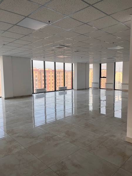 Сдаётся целый этаж в бизнес-центре 1000м²