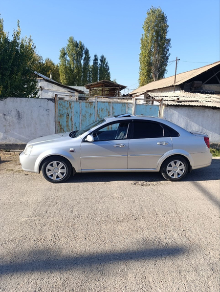 Срочно продаётся Lacetti 2005 года механикаме