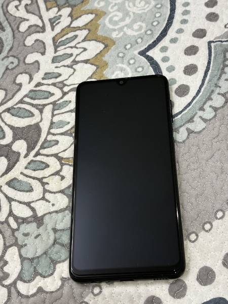 Samsung a22 ayol kishi ishlatgan nar#i 950.000