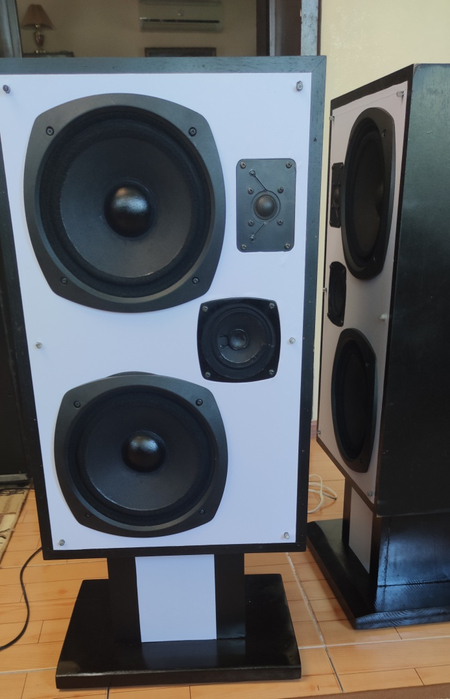 Продам Винтажные колонки Peerless 1120