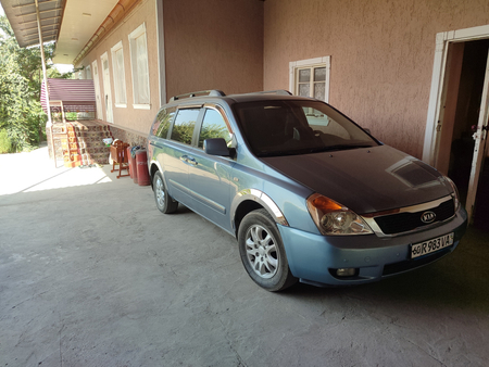 KIA CARNIVAL 2006-yil metan va propan gazi bor