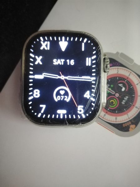Watch 8 ultra sotiladi 3 ta remshoki bor