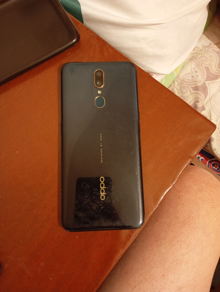 Продам телефон oppo 11 f