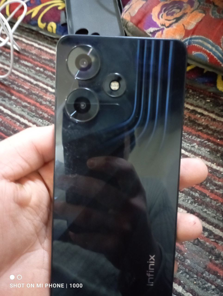 Infinix hot 30 8+8. 256g. Tezkor zaryat 33w