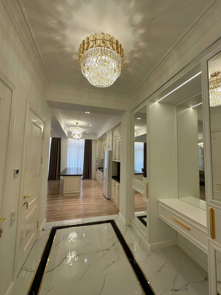 Сдается огромная 2х комнатная квартира в Жк Tiara Residence!