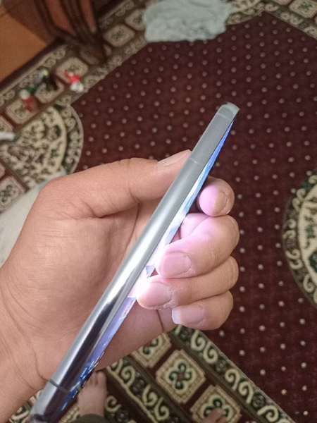 Samsung S22 satiladi