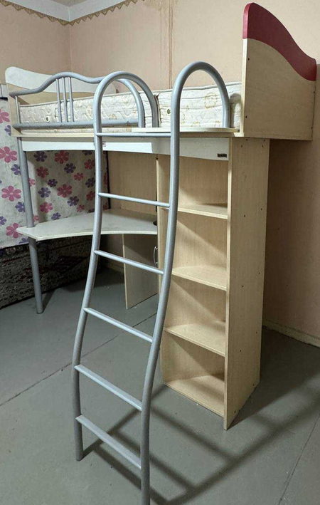 Продается двухъярусная кровать