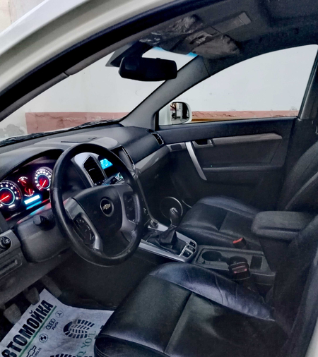 Captiva 2011 YIL 2.4 LI mator mexanika bir qo\\\'l minilgan