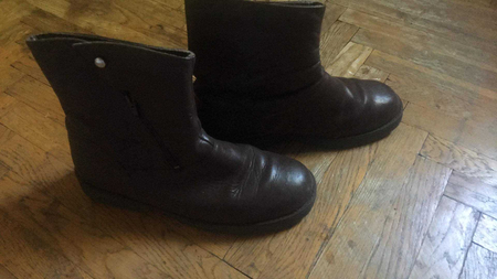 Продам теплые мужские сапожки ,кожаные ,размер 42-43