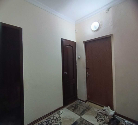 ТТЗ-1 ул. Феруза Трехкомнатная квартира 4/4 (J3371)