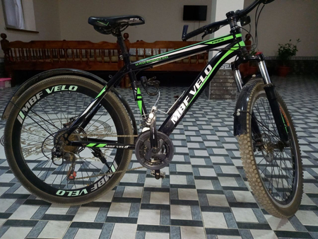 Velosiped yangi pashti haydalmagan