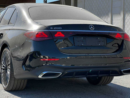 Mercedes benz E200