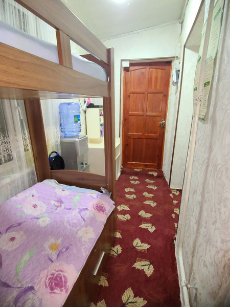 Hovli sotiladi ( obshiy dvorda)