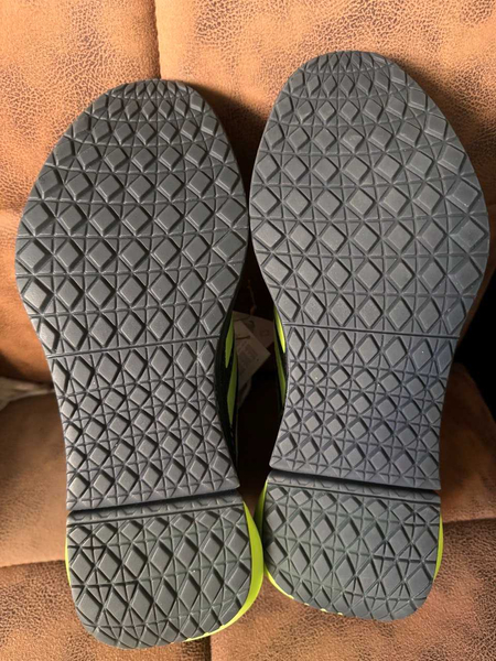 Продаются кроссовки беговые ADIDAS.