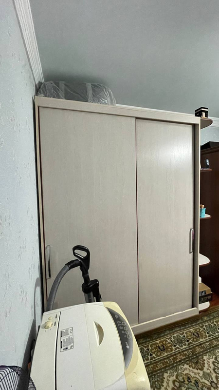 Продаю плотной шкаф
