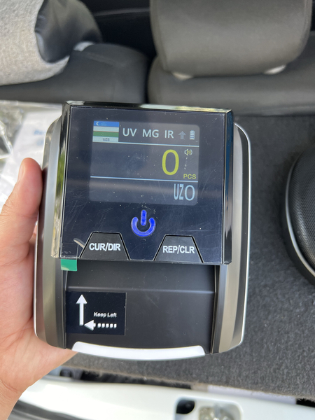 Qalbaki pullarni aniqlab beradi. Kafolati bilan Detector aparat
