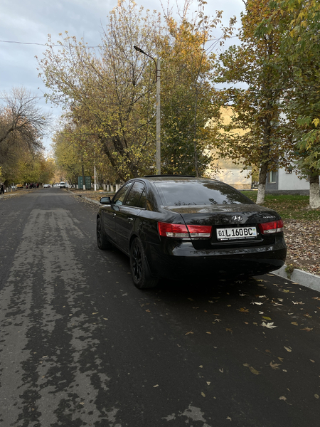 Hyundai sonata sotiladi ideal xolatda