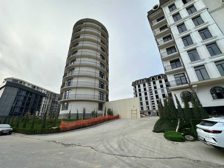 Срочно продам 2х комнатную 78 кв.м  новостройка (м999)