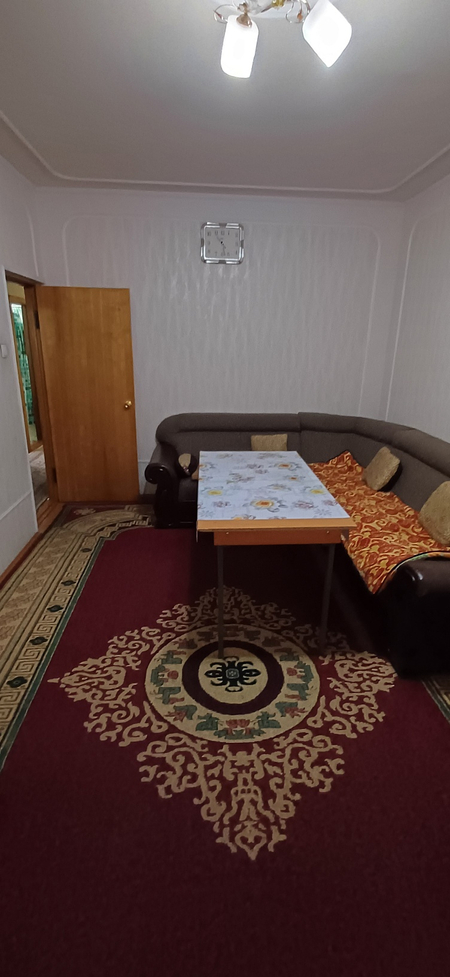 Юнусабад 15 квартал 3 комнатная 1 этаж