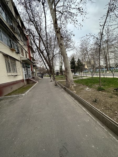 Продаётся НЕ ЖЕЛОЕ Чиланзарский  район Ориентир - жуковский больница
