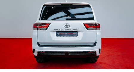 Toyota Land Cruiser 300
