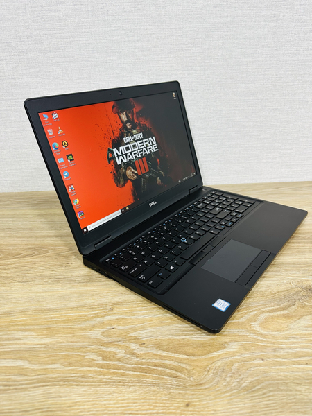 DELL Core i7-8 Ядерный/16 ГБ озу/256 ГБ SSD/MX130 Видеокарта