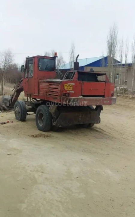 3322 Ekskvator 1990