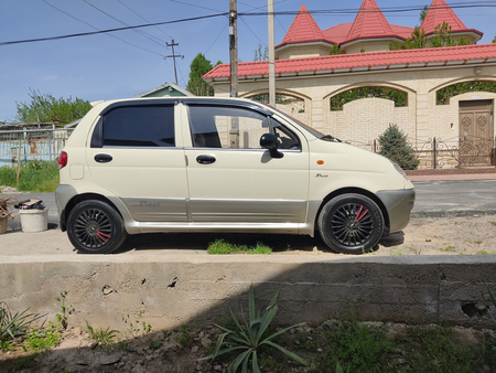 Matiz best 2010 holati ideal gaz benzin yuradi  pul juda zarur