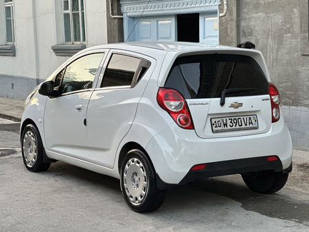 Spark sotiladi 2018 yil METAN bor 92000km