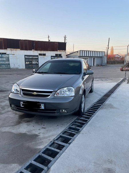 Chevrolet Lacetti xolati yaxshi