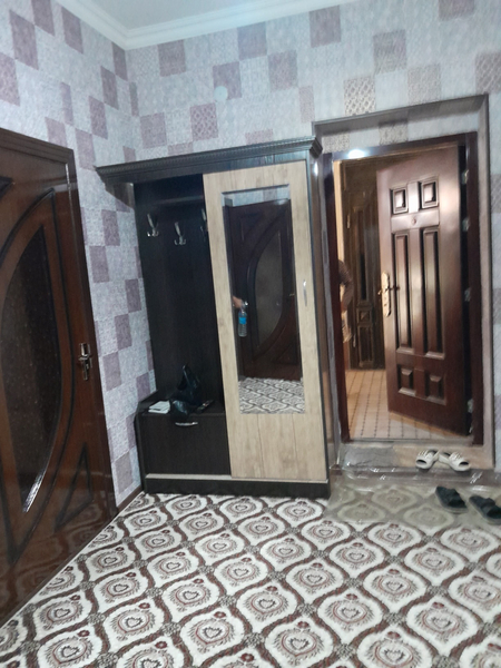 Срочно сдаётся 2хком 1этаж с евро ремонтом  с подвалом