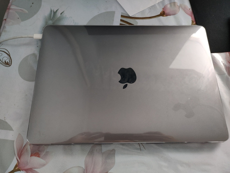 Macbook air M1 8/256