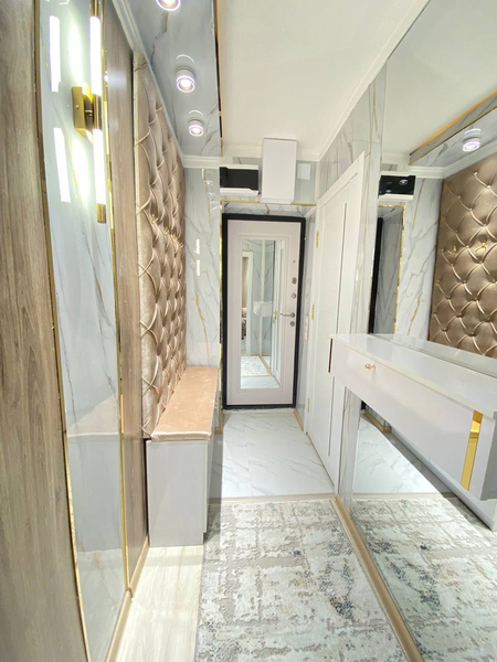 Срочно продается квартира 56 кВ в Мирзо-Улугбекском районе.
