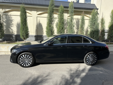 Mercedes benz e200