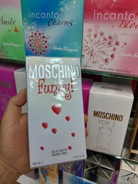 Original Ayollar uchun Moschino Funny Edt (100)ml