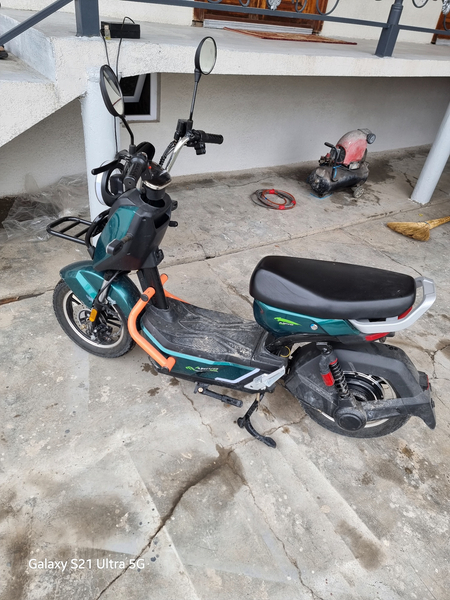 Sukuter sotiladi