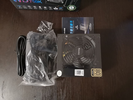 Блок питания HuntKey 750w Gold